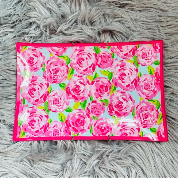 Lilly Pulitzer | Art | Lilly Pulitzer Roses Shelf Display Jewelry ...